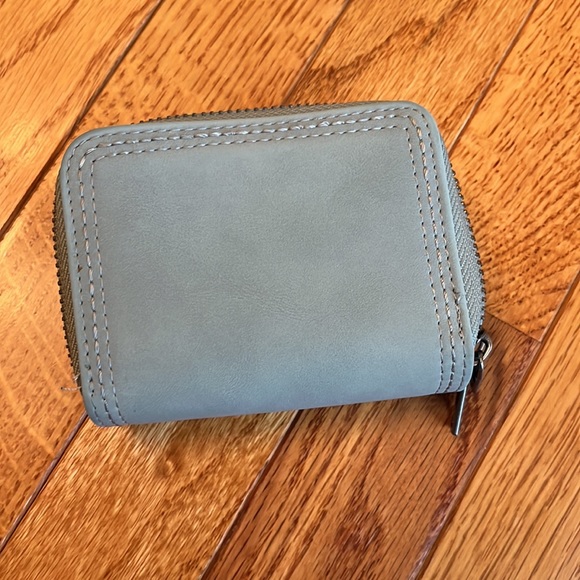 Universal Thread | Bags | Universal Thread Wallet | Poshmark